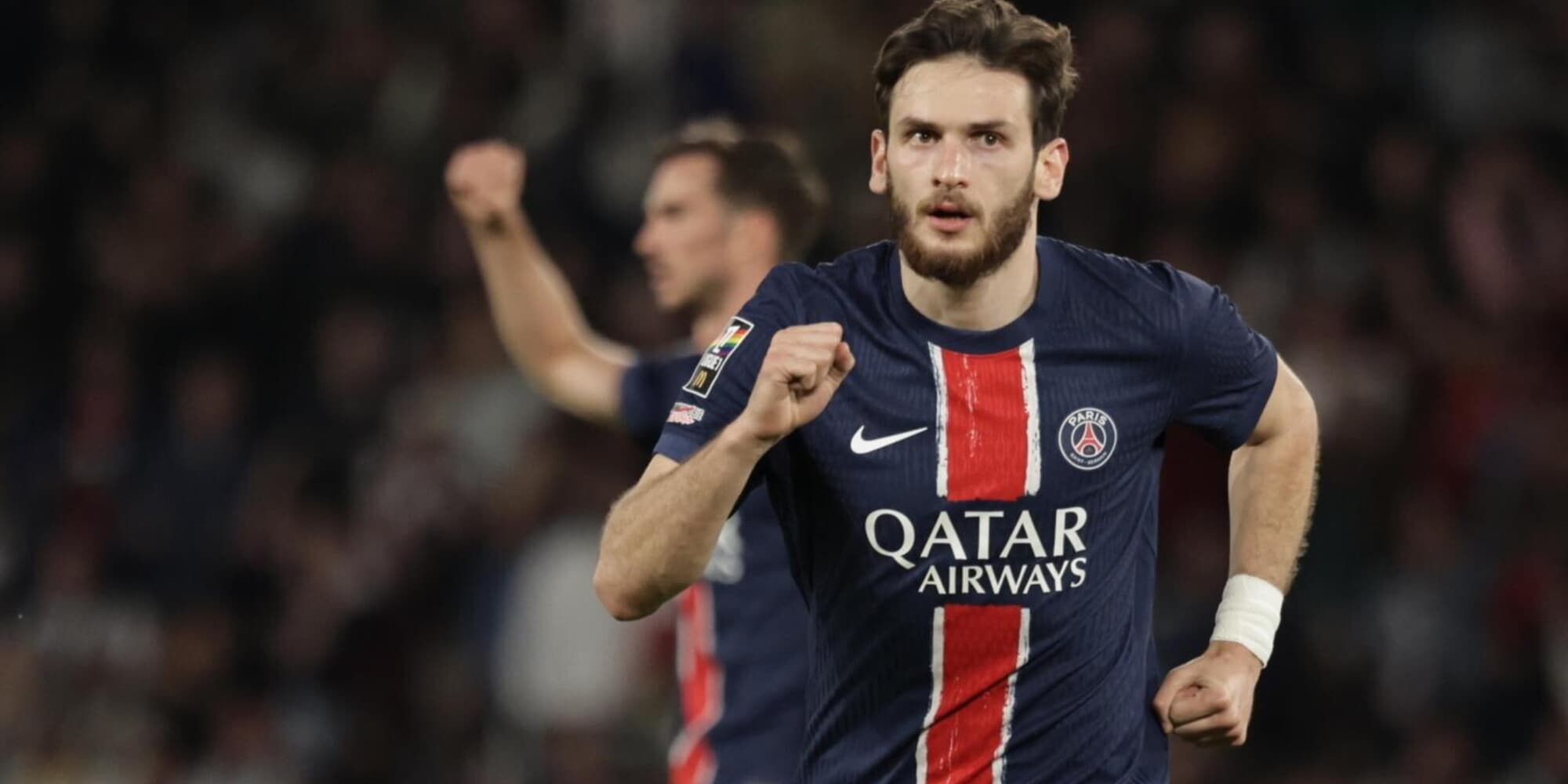 Ligue 1, il Psg vince con una doppietta di Kvara. Retrocede il Saint ...