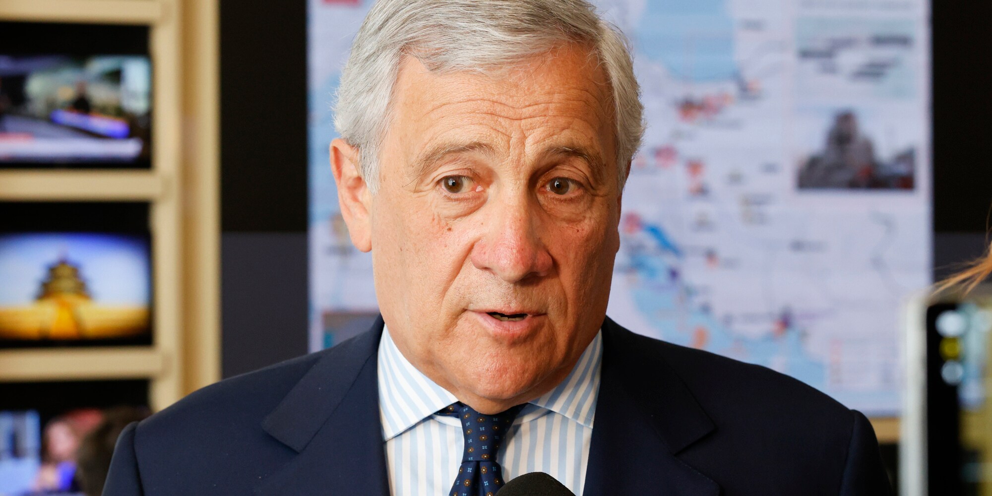 Opposizioni, Tajani offende Parlamento, venga in Aula sull'Iran