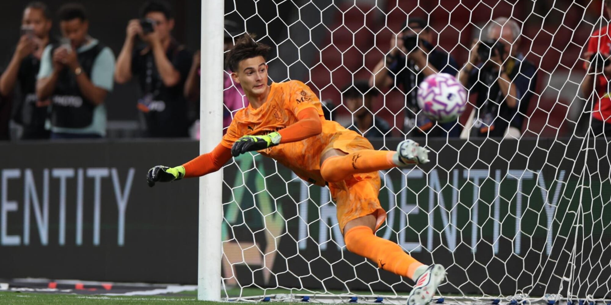 Milan, la notte da sogno di Torriani: ecco chi è il baby portiere che ...