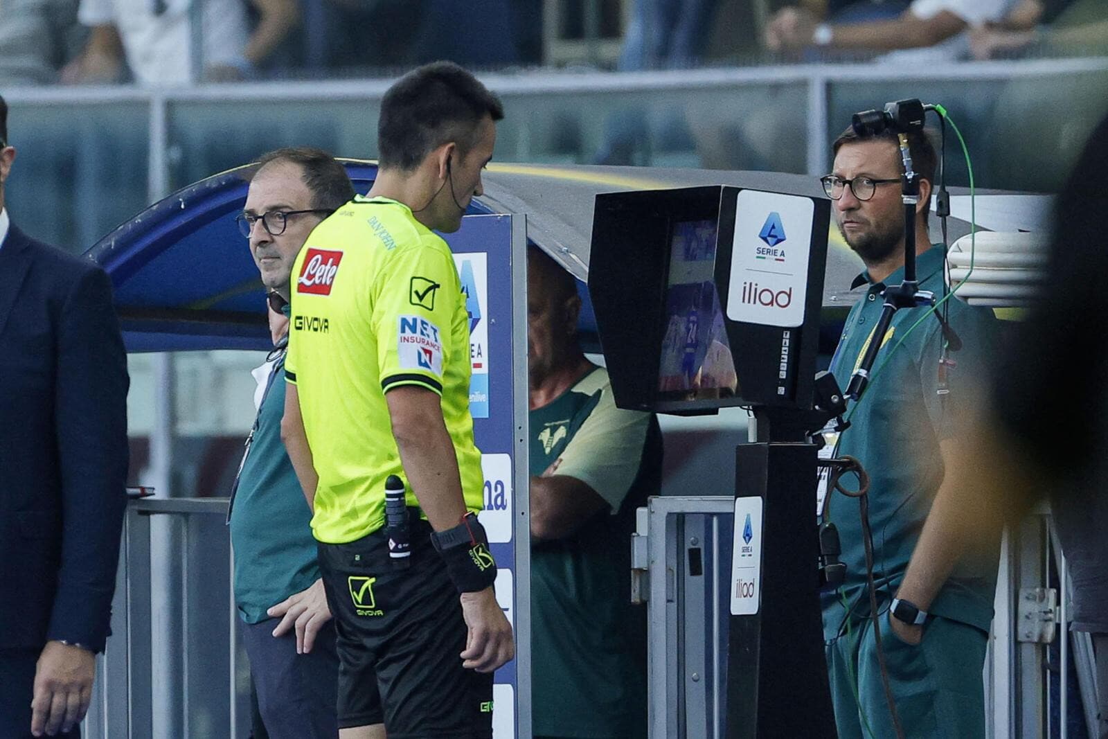 Bufera Verona-Juve, il tocco di mano di Joao Mario in area: la ...