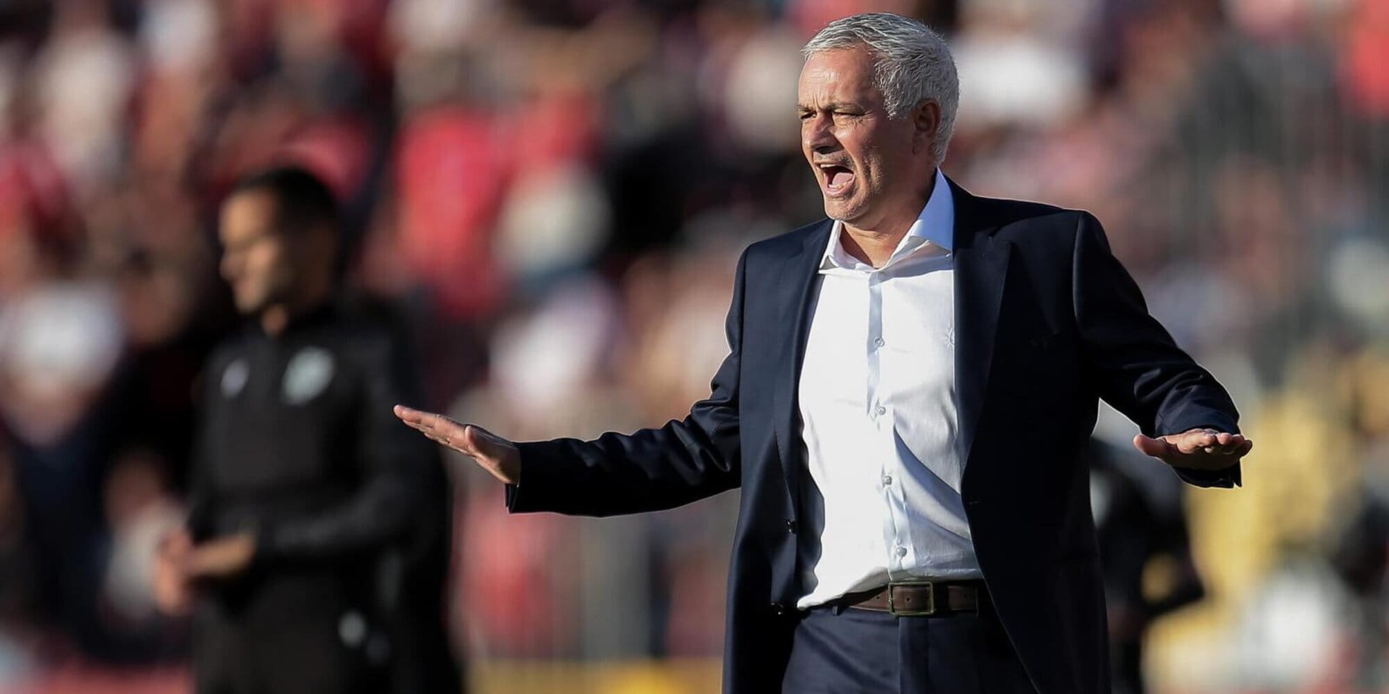Mourinho, debutto vincente con il Benfica: tris all'AVS con i gol di ...