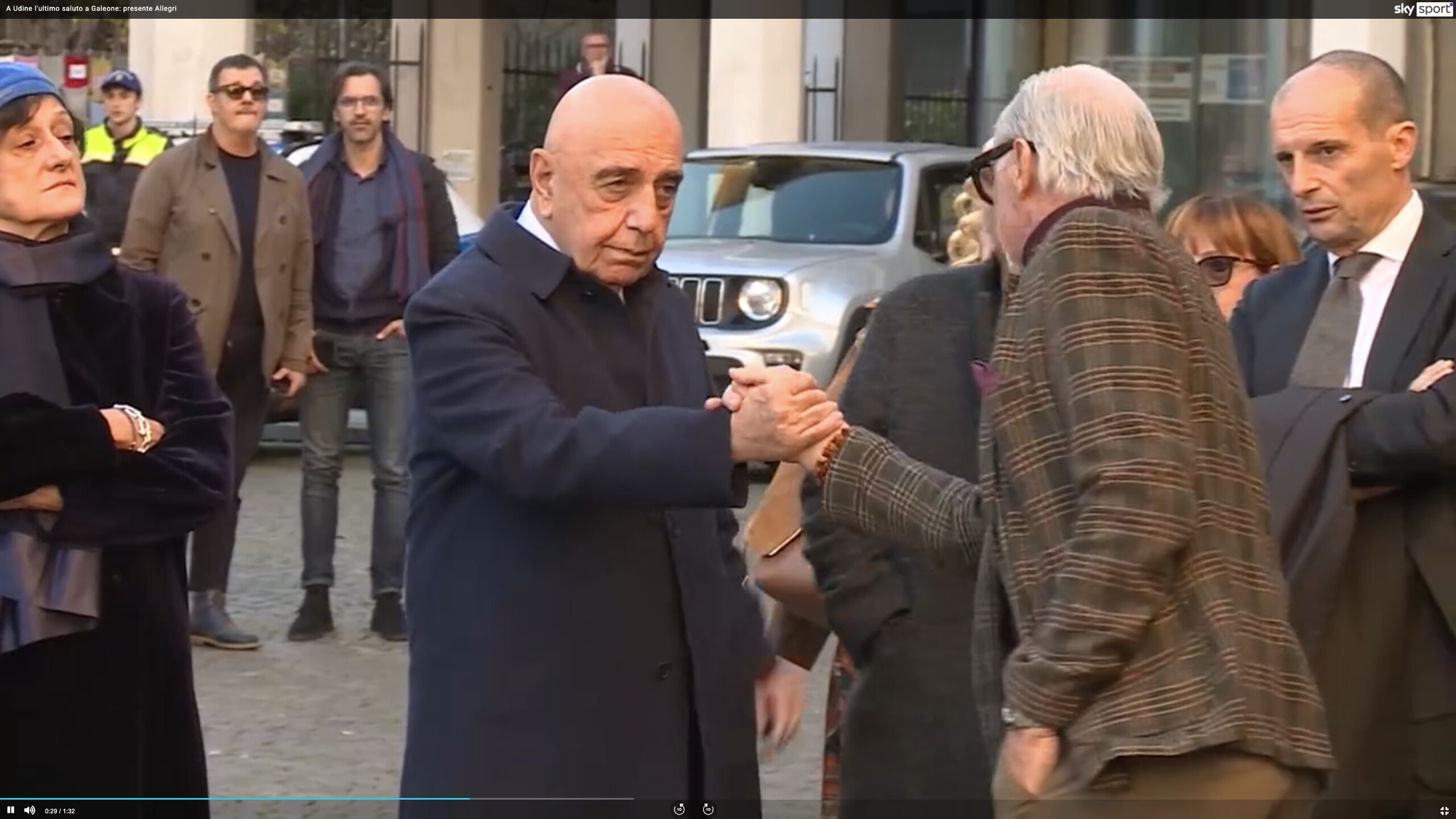 Funerali Giovanni Galeone, Allegri in lacrime insieme a Galliani ed Edy ...