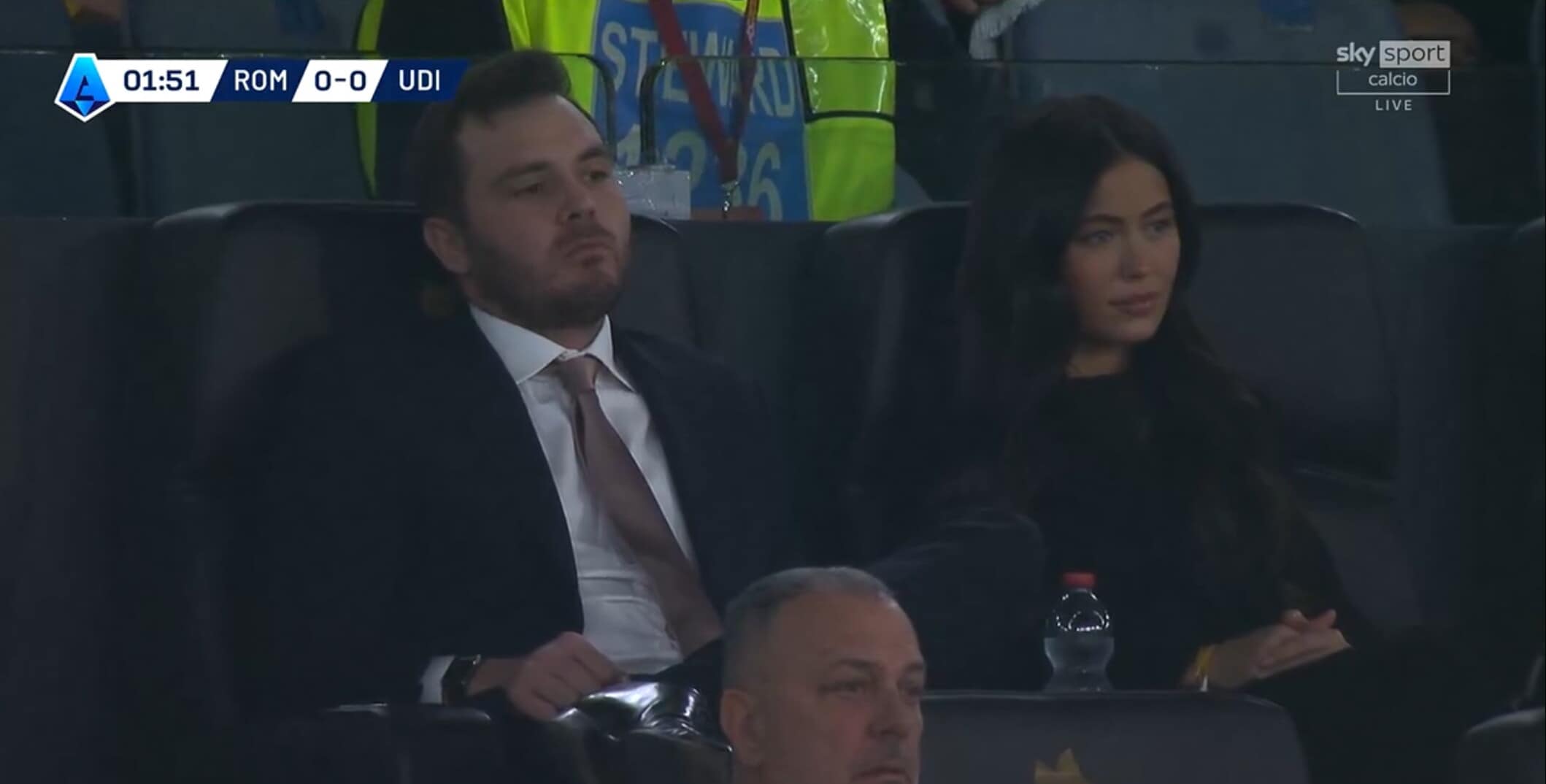 Ryan Friedkin in tribuna in dolce compagnia per assistere a Roma-Udinese
