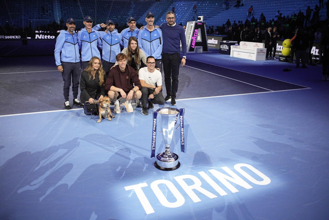 Sinner show, che festa in campo con Laila e il cane Snoopy!