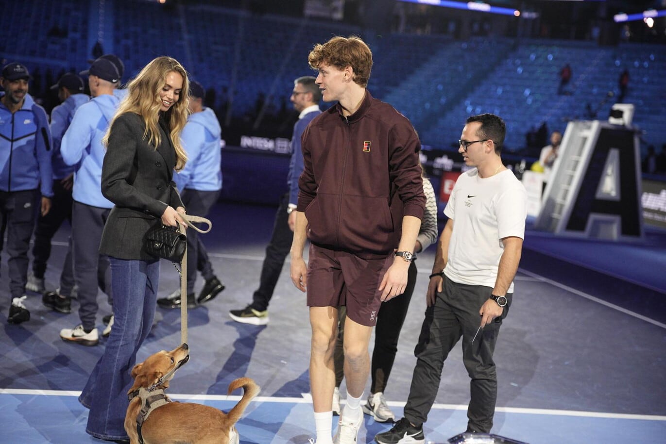 Sinner show, che festa in campo con Laila e il cane Snoopy!