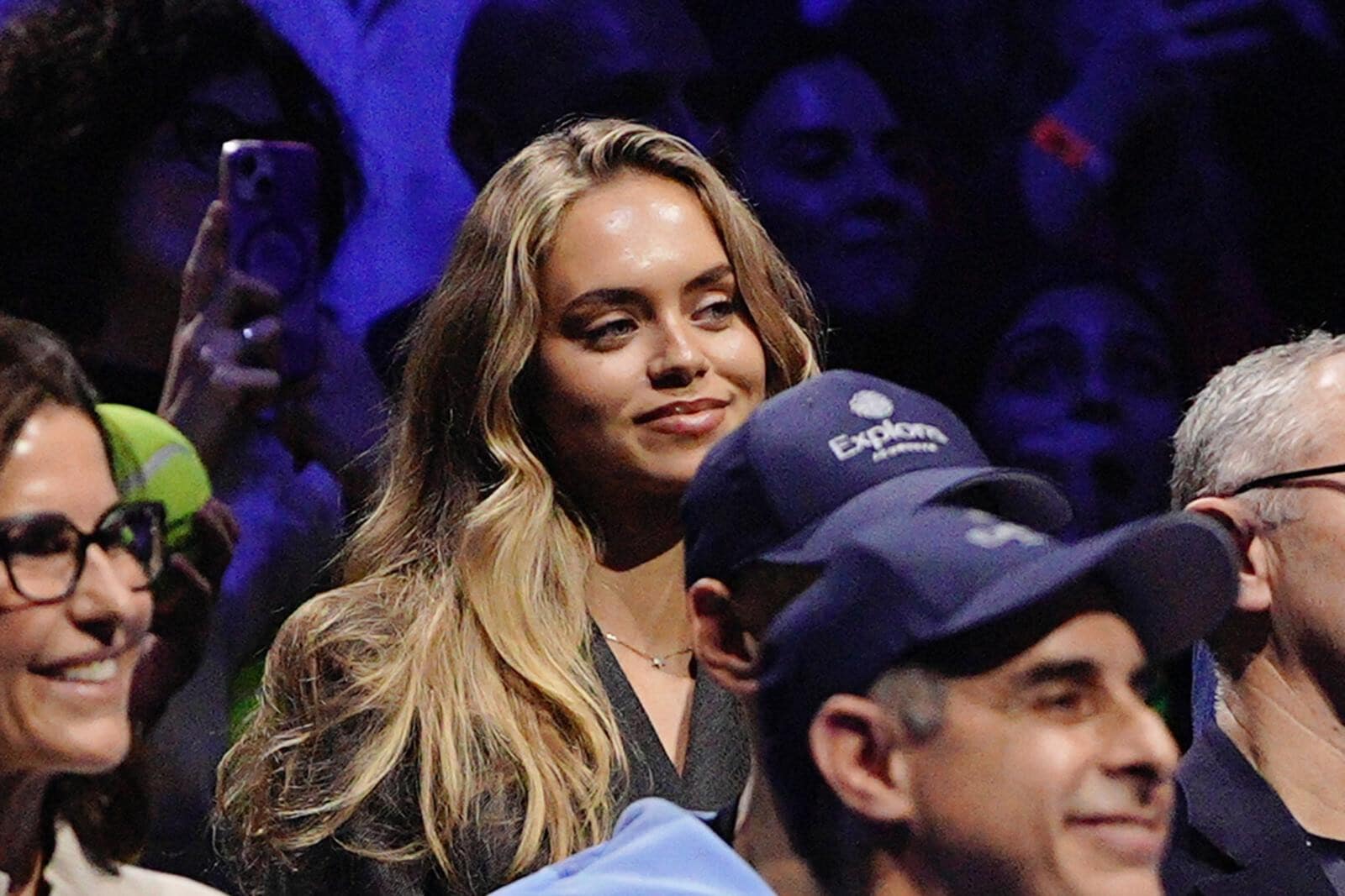 Sinner show, che festa in campo con Laila e il cane Snoopy!