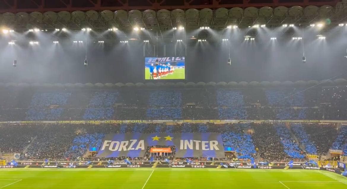Inter-Milan, le coreografie prima del derby: tutte le foto