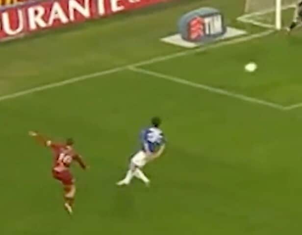 Diciannove anni fa il gol più bello di Totti: ricordate di chi era l ...