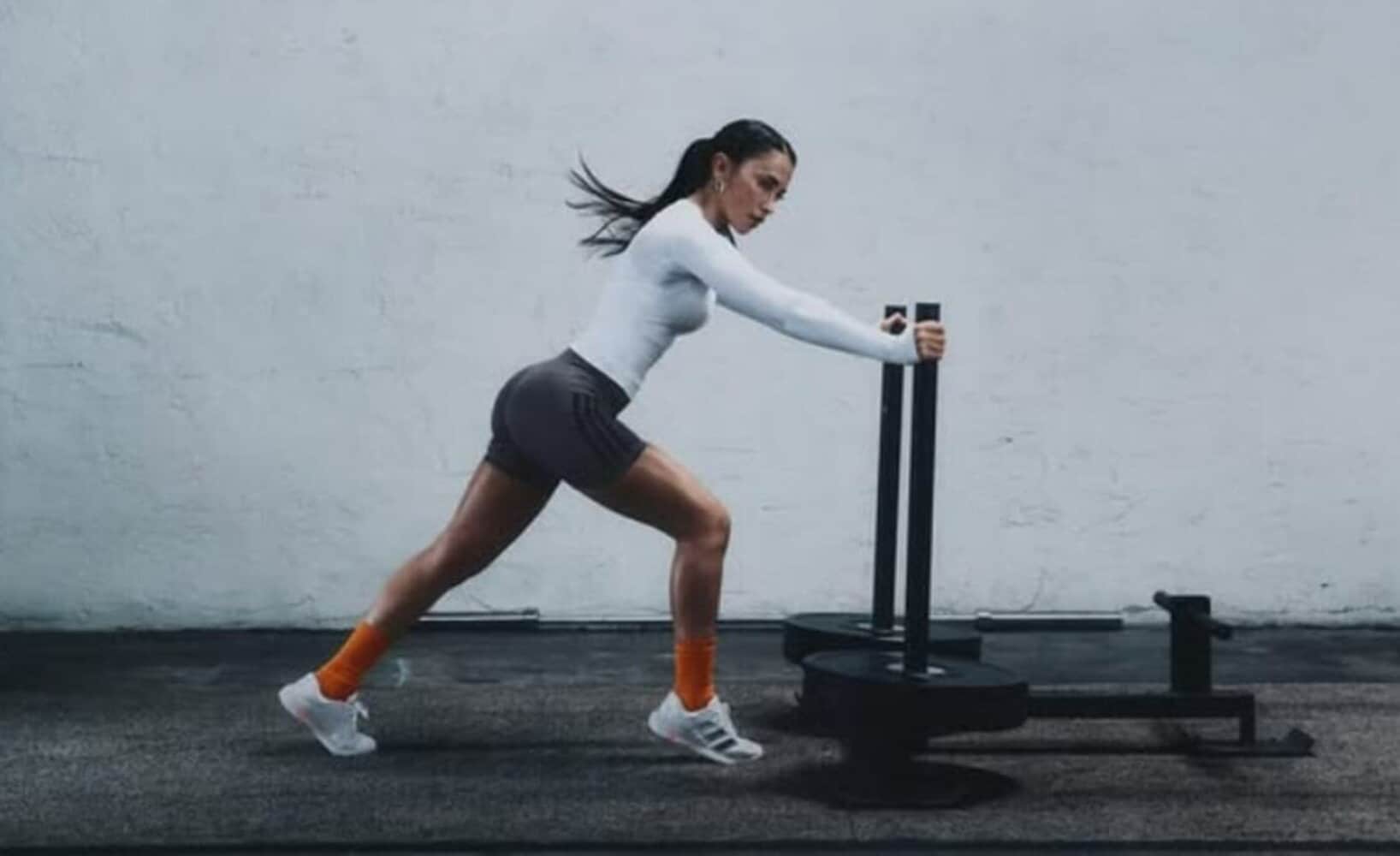 Messi, la moglie Antonela fa questo esercizio per avere la pancia ...