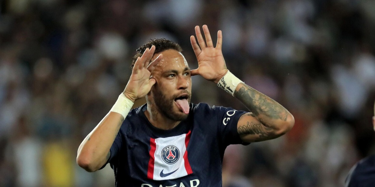 Tifoso del Psg critica Mbappè sui social, Neymar mette un like!