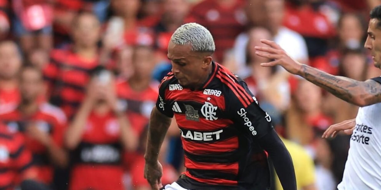 Roma, si sblocca Wesley che gioca e segna: Emerson Royal verso il Flamengo.