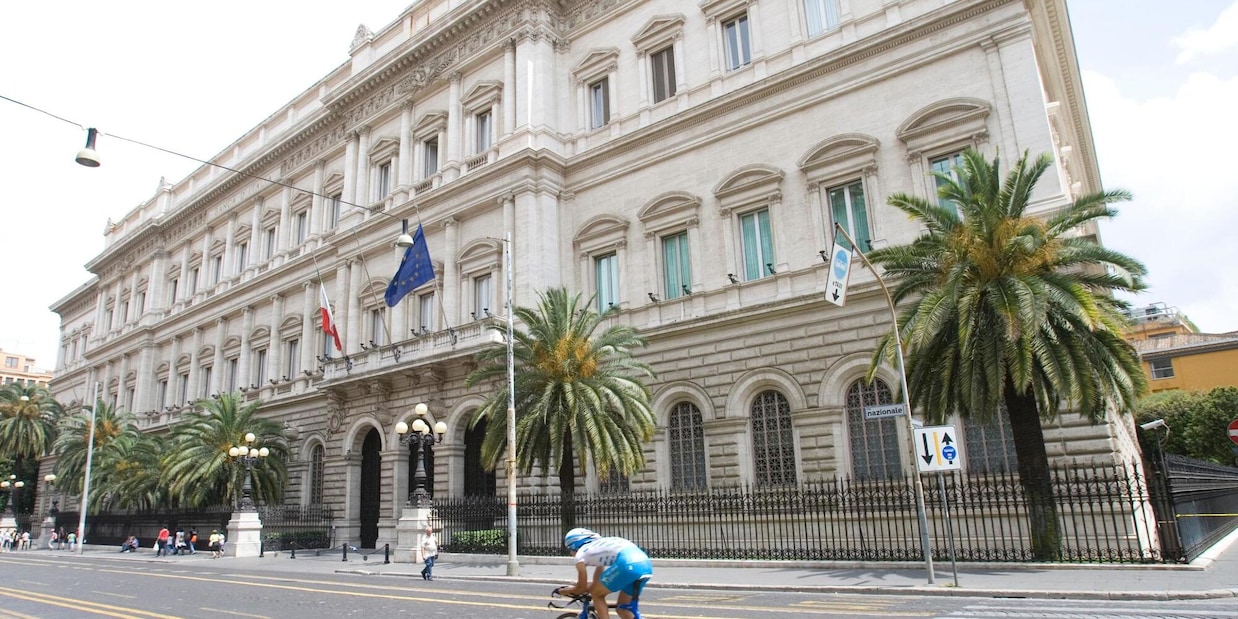 Al via collaborazione Bankitalia-P.Chigi su competenze finanziarie digitali
