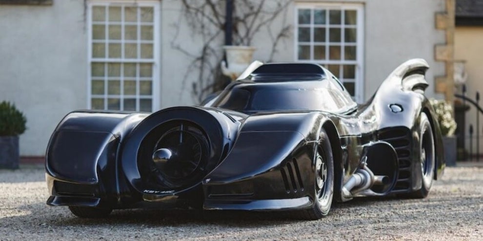 La Ford Mustang di Batman va all'asta: ecco quanto costa la Batmobile