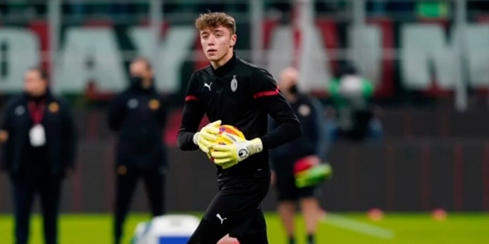 Lapo Nava torna a casa in tram dopo la panchina in Milan-Roma