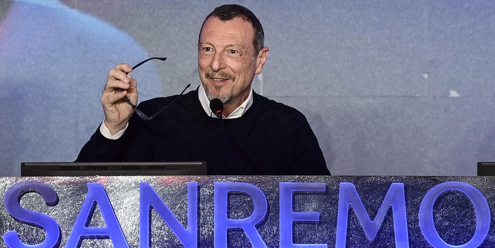 Sanremo 2024, i primi annunci di Amadeus: "Qualcosa di mai accaduto prima"