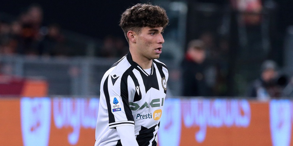 Pafundi è un caso, l’Udinese lo mette fuori rosa: cos’è successo